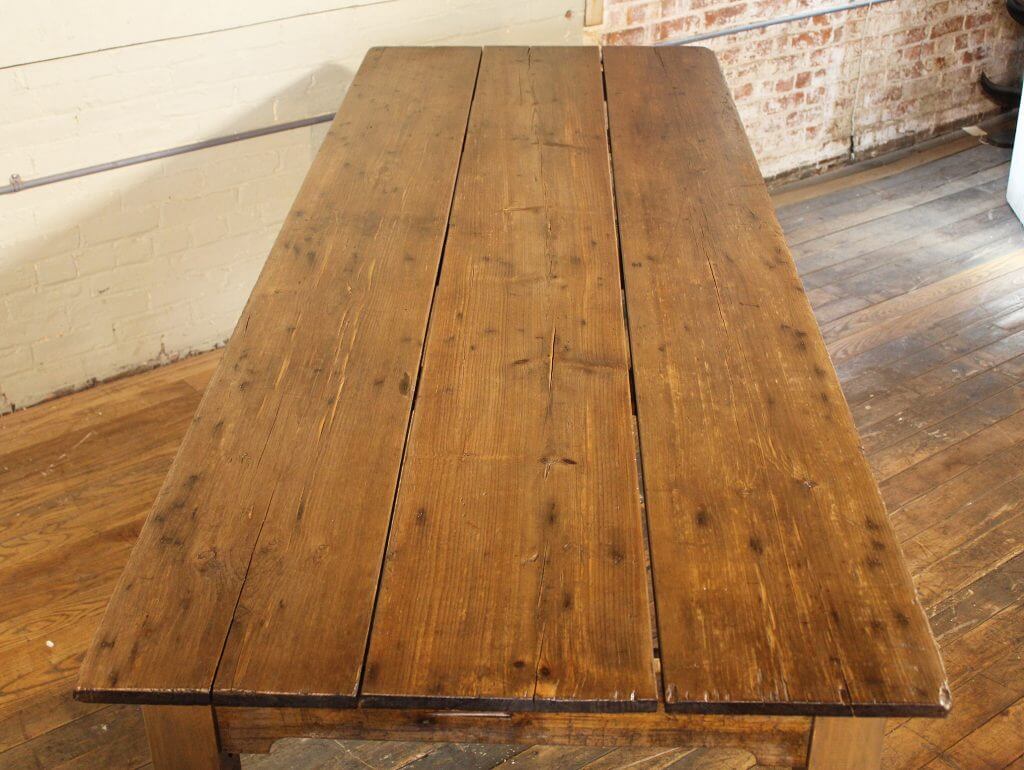 Tobacco-Sorting Farm Table